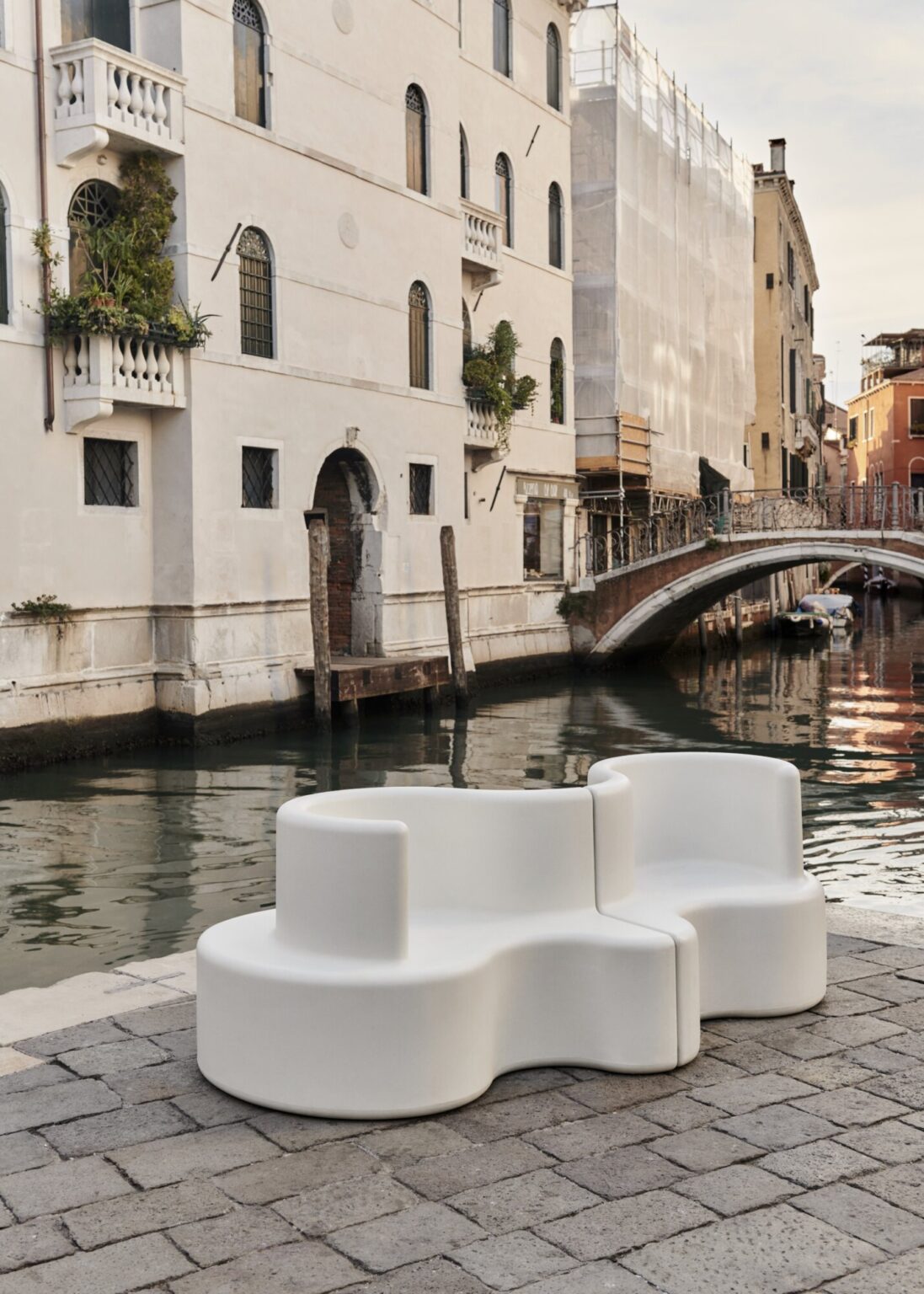 Create Your Perfect Seating Arrangement with the Cloverleaf Modular Sofa
